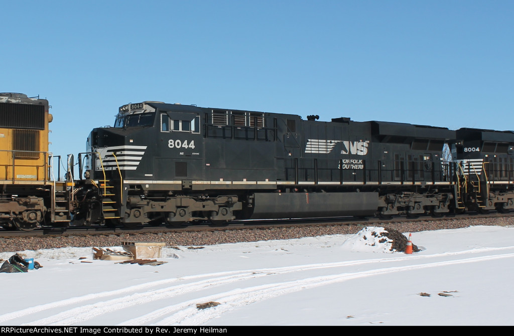 NS 8044 (1)